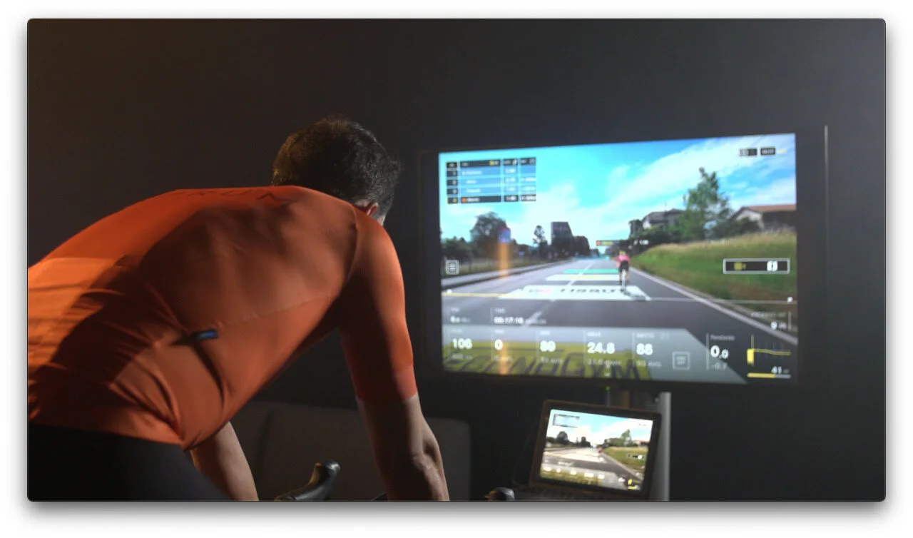 Pedalare in casa come su strada: la magia dell'app BKOOL
