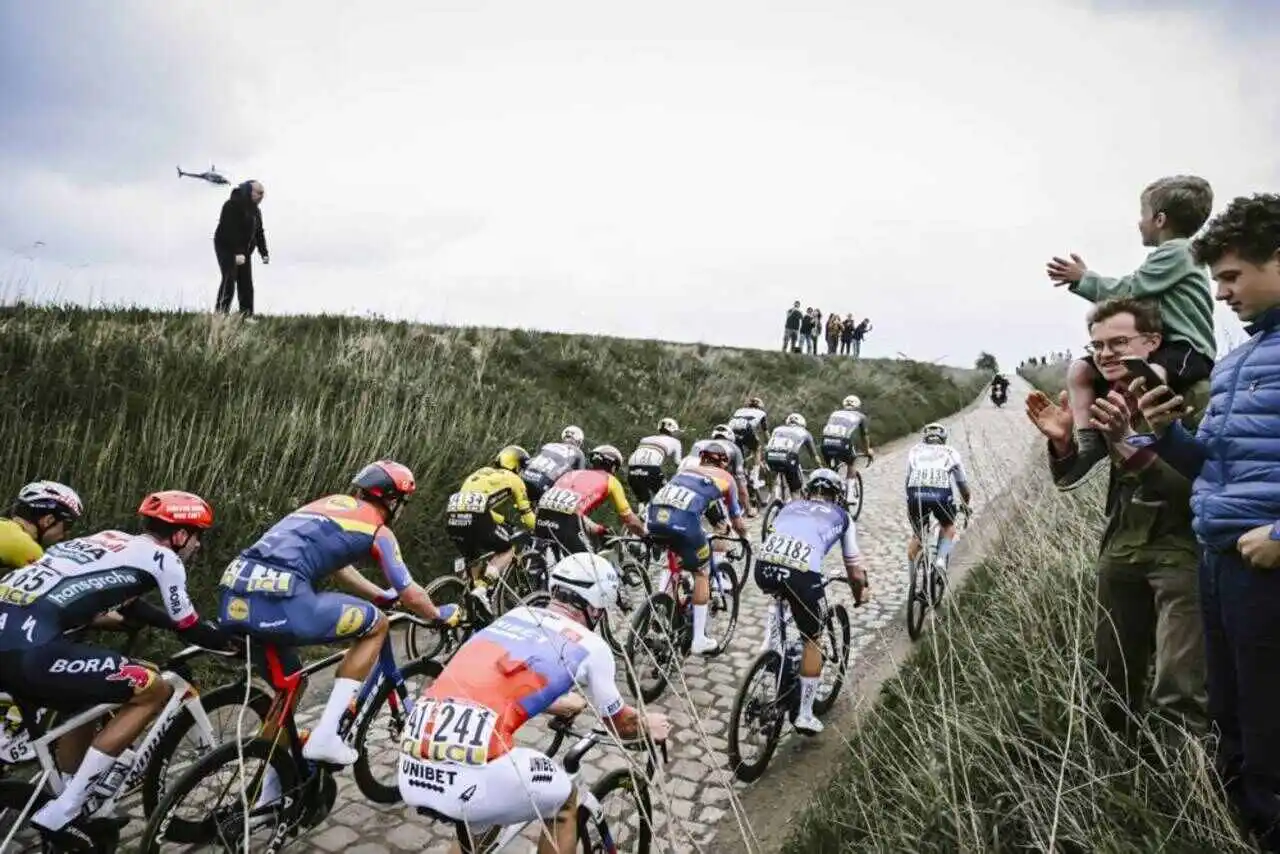 Parigi-Roubaix 2026: percorso, favoriti, outsider e dove vederla in tv